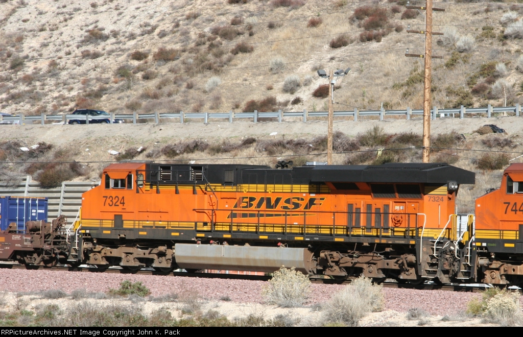 BNSF 7324